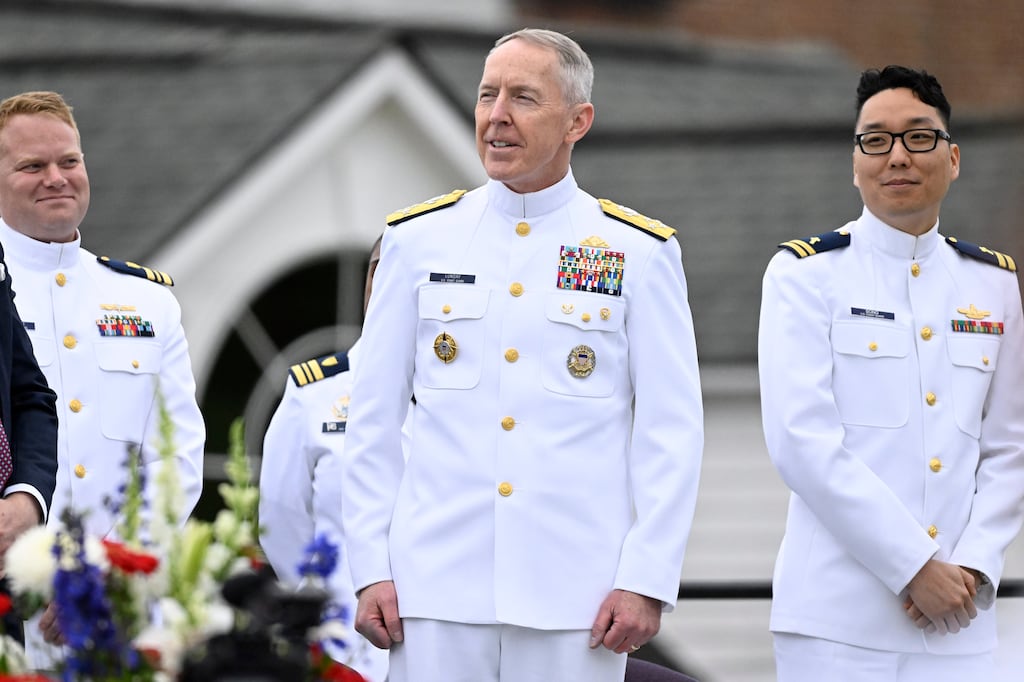 Navy unveils new retention bonuses for SWO department heads