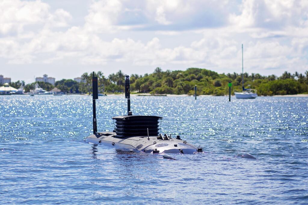 Mini SEAL sub reaches initial operating capability