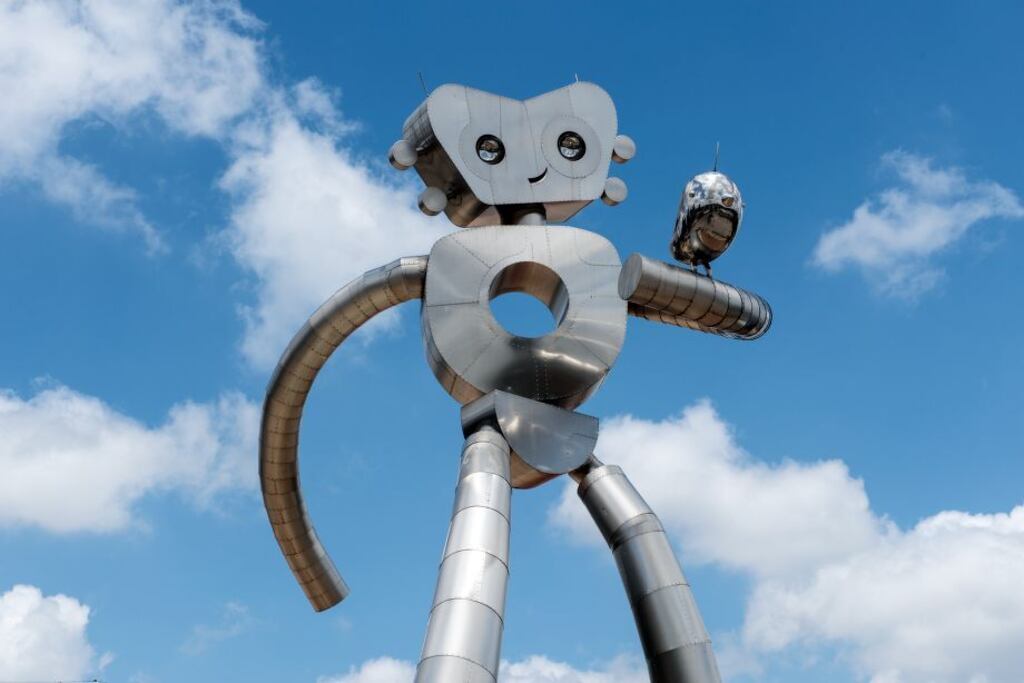 How robot blacksmiths will make our planes, subs and ships