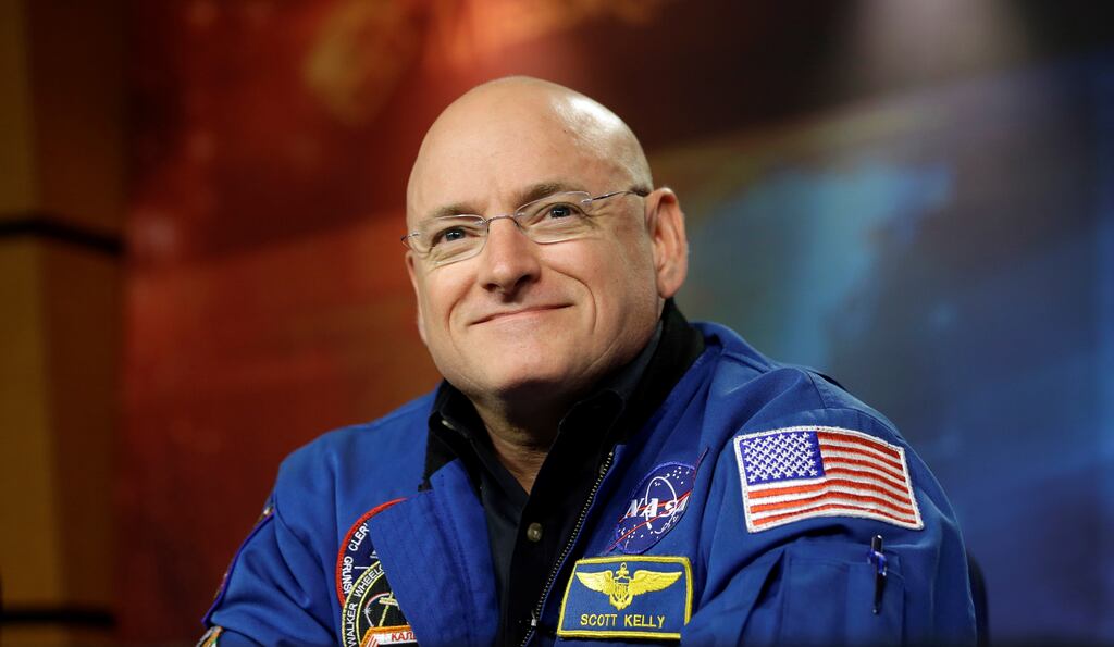 Former Navy captain and astronaut Scott Kelly joins new UFO study