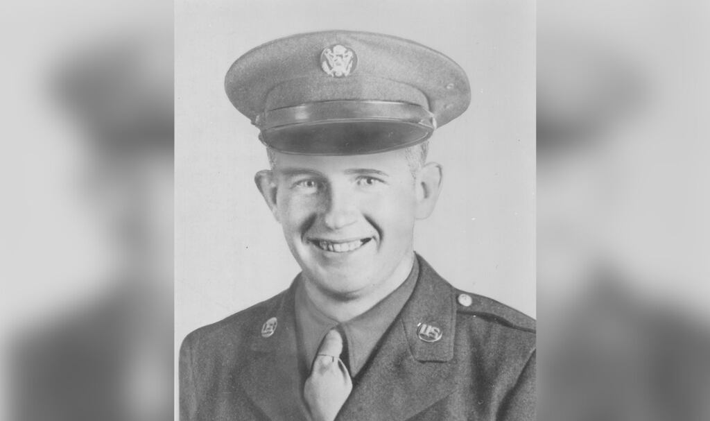 USS Arizona survivor Donald Stratton dies at 97