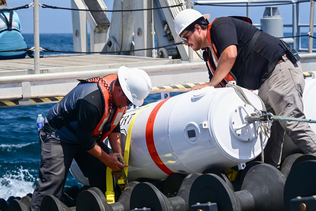The US has counter-mine ships homeported in the Middle East. Are they ...