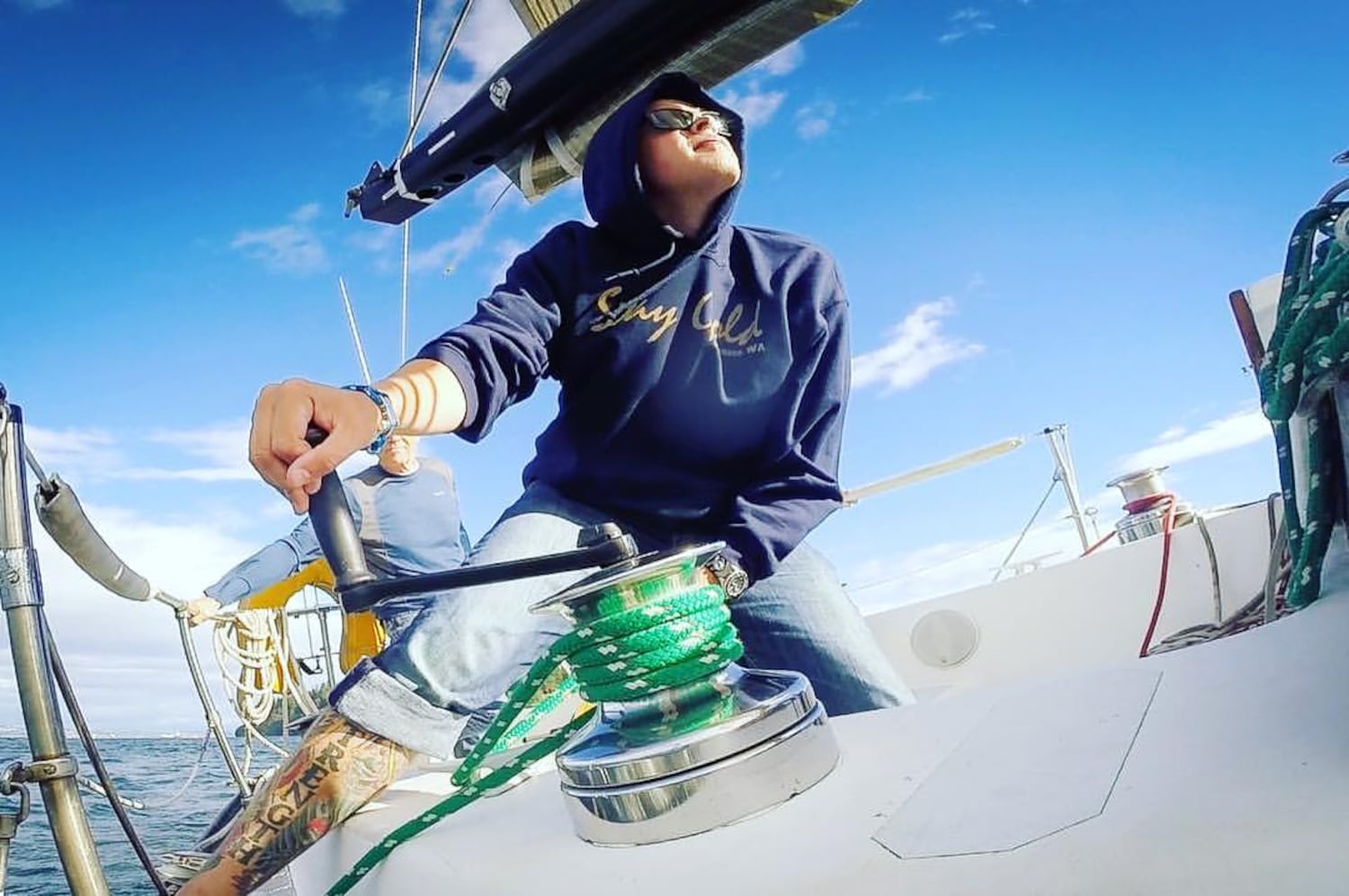 Navy officer, 35, dies in off-duty diving mishap