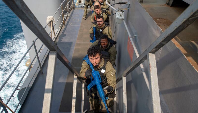 Are the Navy’s safety boots unsafe?
